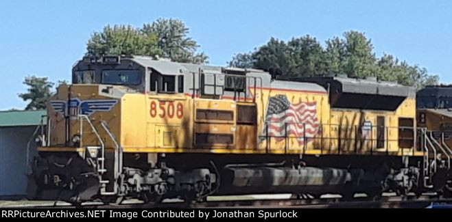 UP 8508, conductor's side view